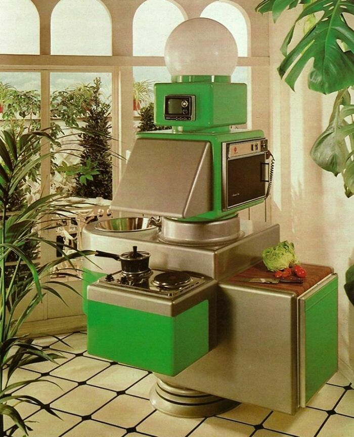 50 Vintage Kitchen Appliances All Boomers Still Have in Their Homes ...
